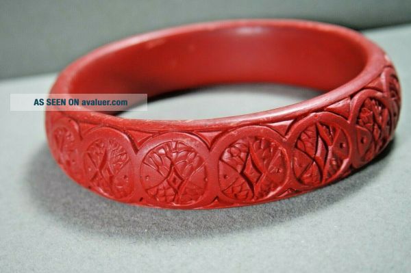 VINTAGE CHINESE RED CINNABAR CARVED BANGLE BRACELET | #27786999