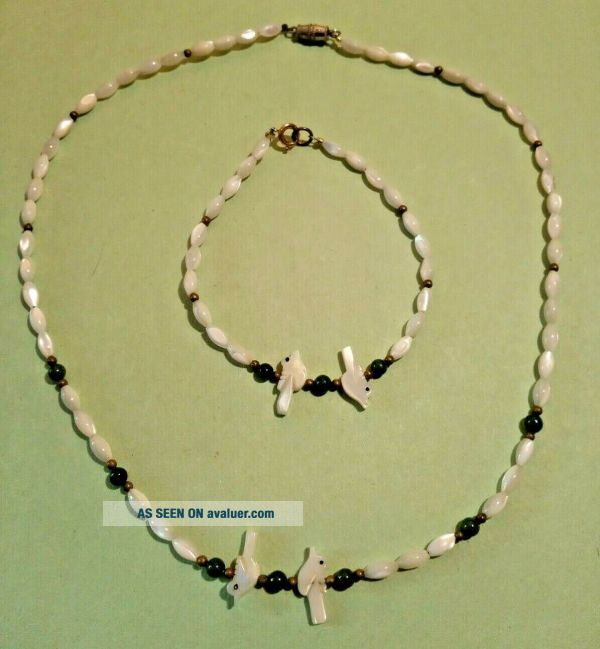 Vintage SHELL & GREEN JADE Beaded Necklace And Bracelet | #28161858