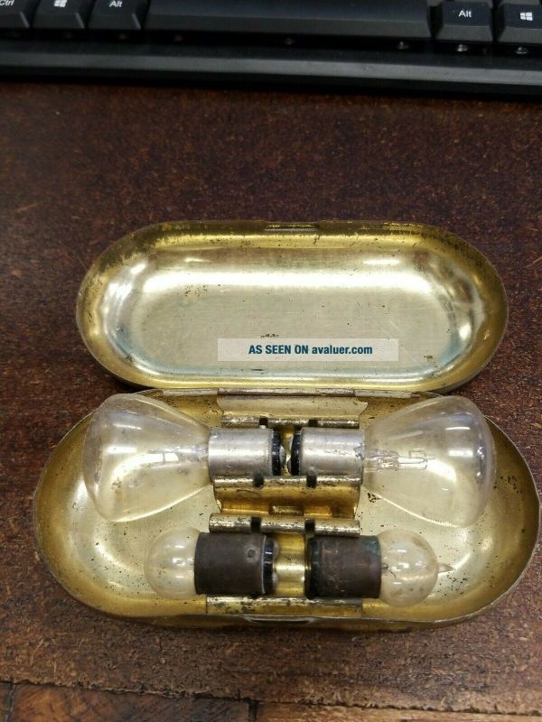 Eveready Mazda Automobile Lamp Kit Tin Hard Shell Oval W/ 4 Bulbs ...