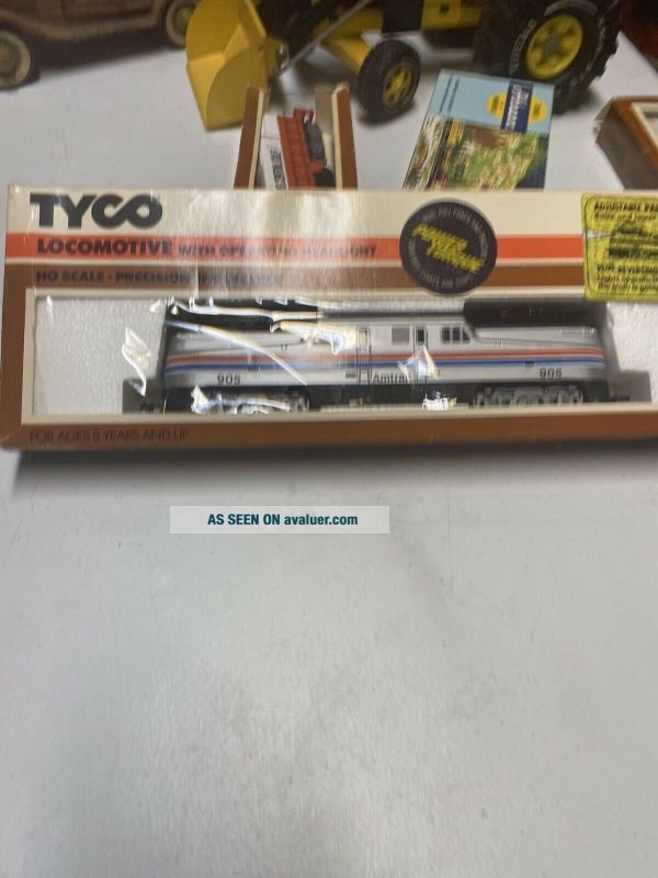 Un Open Vintage 1975 Tyco HO Scale Amtrak 905 Locomotive Front/Rear 18 ...
