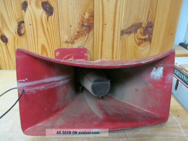Vintage PA Loud Speaker Or Alarm Siren Horn – Was Mounted Outside Old ...