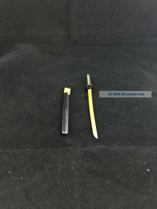 Mezco ONE:12 Con Booth Box Clan Golden Dragon Gomez Wakizashi Katana ...
