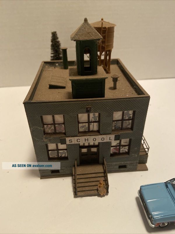 Train HO Scale SCHOOL YARD Model Building Kit Scenery Plastic Pre ...