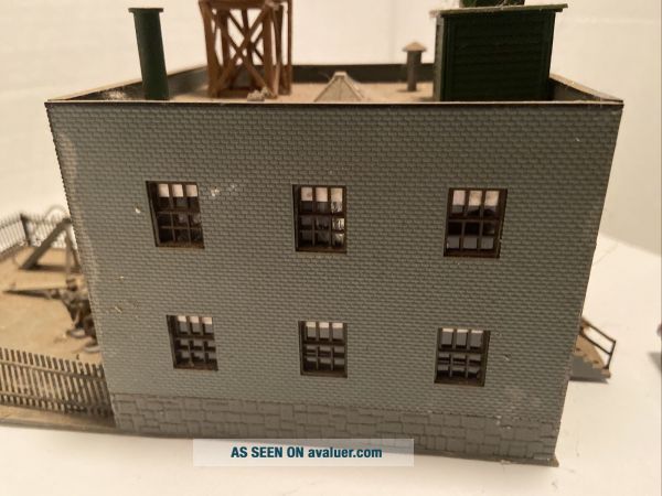 Train HO Scale SCHOOL YARD Model Building Kit Scenery Plastic Pre ...