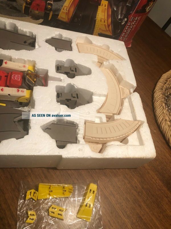 1985 G1 Transformers Omega Supreme Autobot Defense Base 99 Complete ...