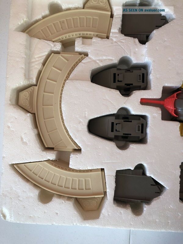 1985 G1 Transformers Omega Supreme Autobot Defense Base Complete JR132 ...