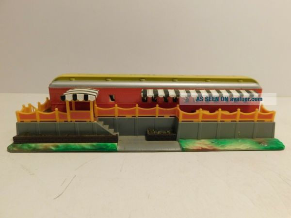 HO Scale Building Life - Like Whistle Stop Diner Restaurant | #39697004