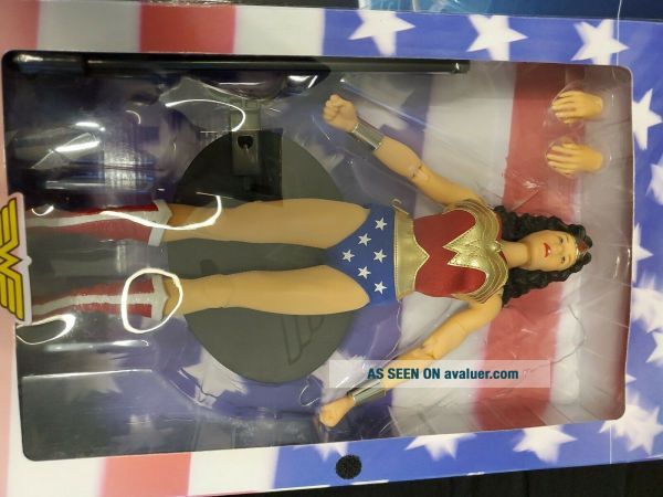 DC Direct WONDER WOMAN 1:6 Scale Deluxe Collector Figure JLA | #39779439