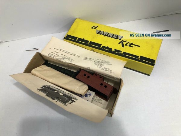 Vintage 1960s Varney HO Scale Model Kit C - 3 Train Car Caboose | #39825292