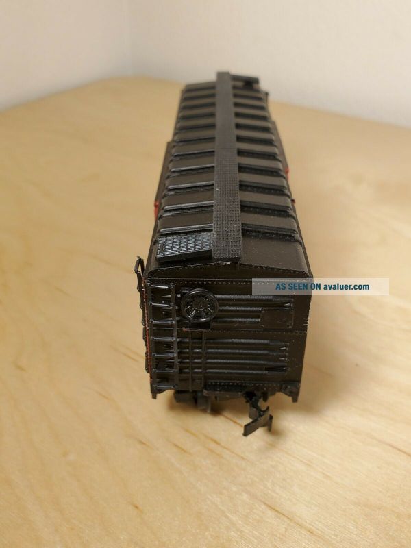 Roco Nickel Plate High Speed Service Steel Boxcar | #39979283