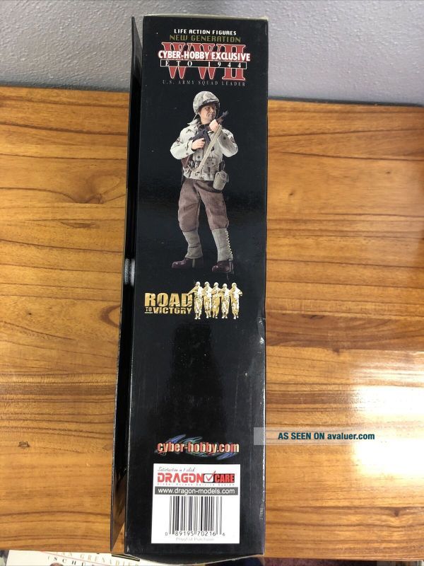 Dragon Action Figure WWII Cyber - Hobby Exclusive “Sarge” | #40039291