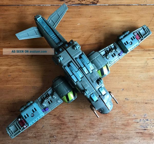 Transformers Generations Reveal The Shield RTS Voyager Lugnut (No ...