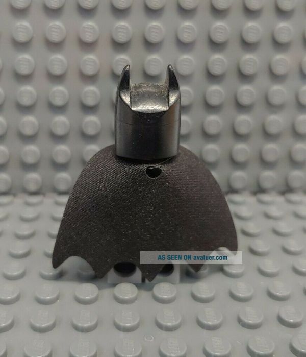 Authentic LEGO Batman Light Gray Suit Classic Minifigure Figure | #41464500
