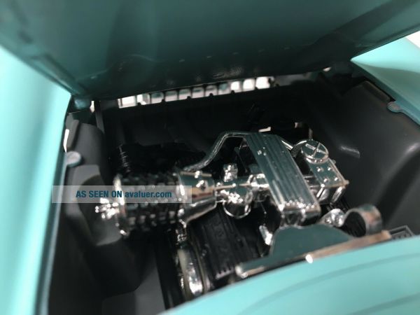 BURAGO 1/18 CHEVROLET CORVETTE 1957 TURQUOISE Die Cast Made In Italy No ...