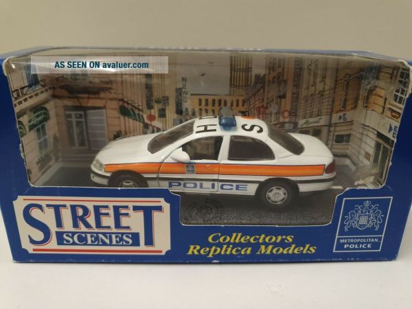 FEVA Street Scenes Police Car Metropolitan London Car | #41501089