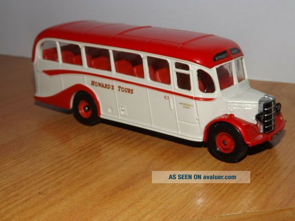 CORGI CLASSICS 1/50 SCALE BEDFORD OB COACH - HOWARDS TOURS OF WHITBY ...