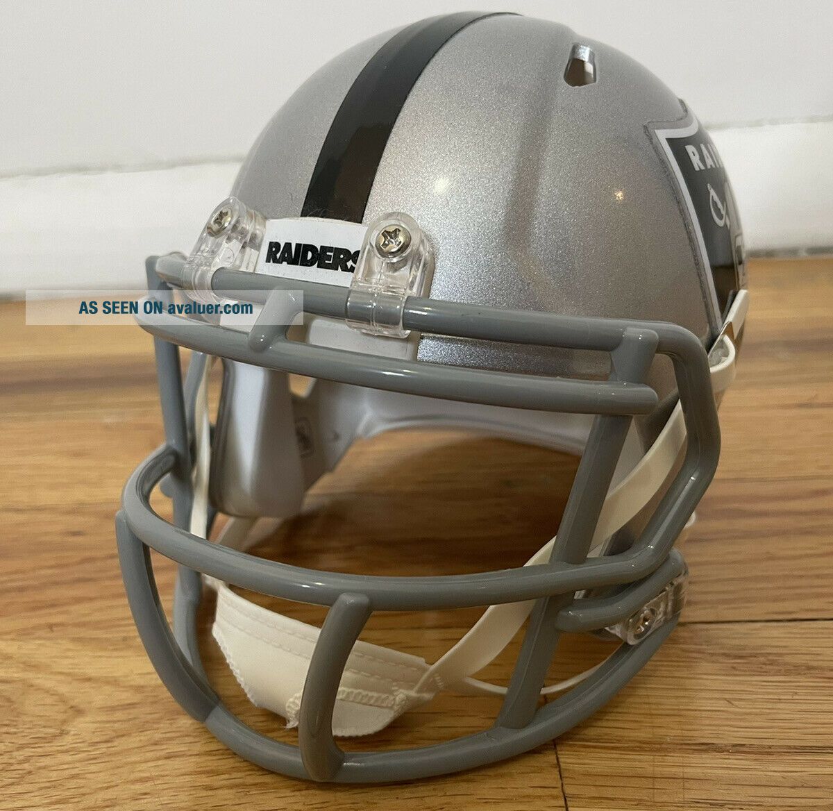 Las Vegas Raiders Riddell NFL Speed Mini Helmet W/ Official Team ...