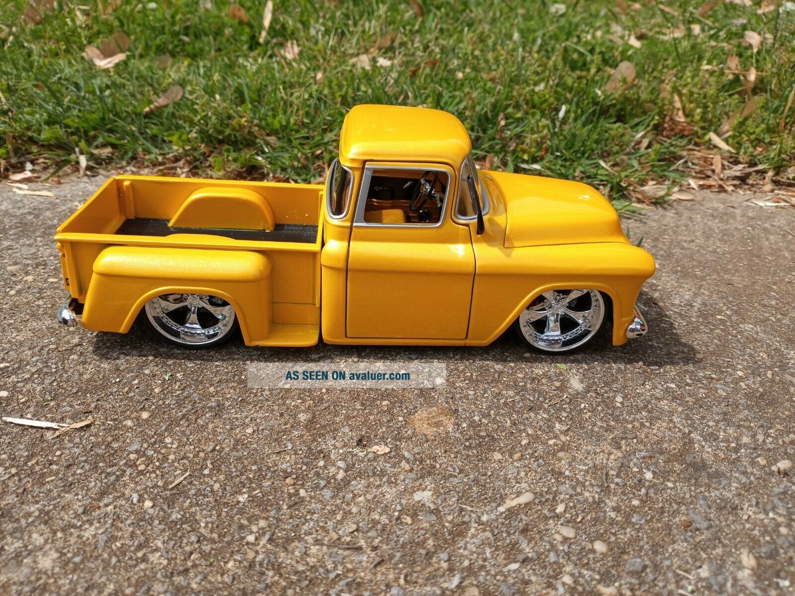 1955 CHEVY STEPSIDE PICKUP TRUCK YELLOW 1/24 CHEVROLET JADA OLDSKOOL ...
