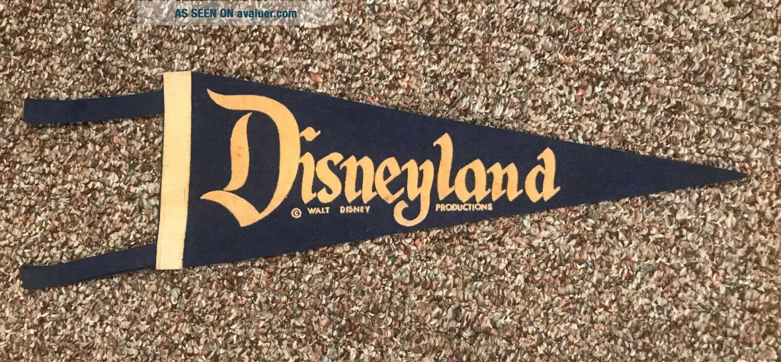 OLD SOUVENIR Vintage Disneyland FELT PENNANT Rare Theme Park WALT ...