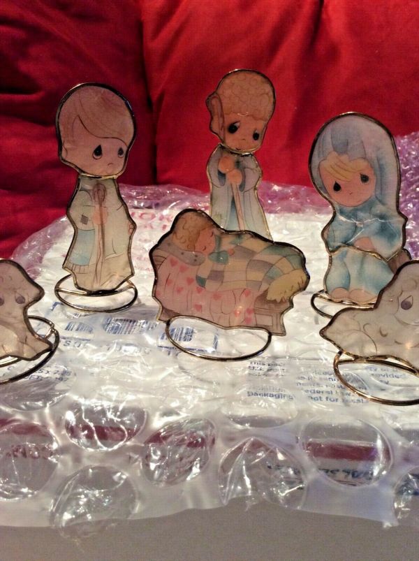 Precious Moments Away In A Manger Precious Moments Scene 1992 Christmas ...