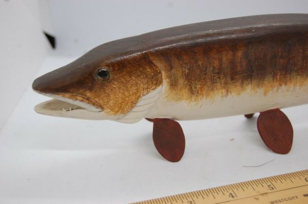 VINTAGE 14 " WOOD CARVED MUSKIE FISH MINNESOTA FOLK ART | #52292749
