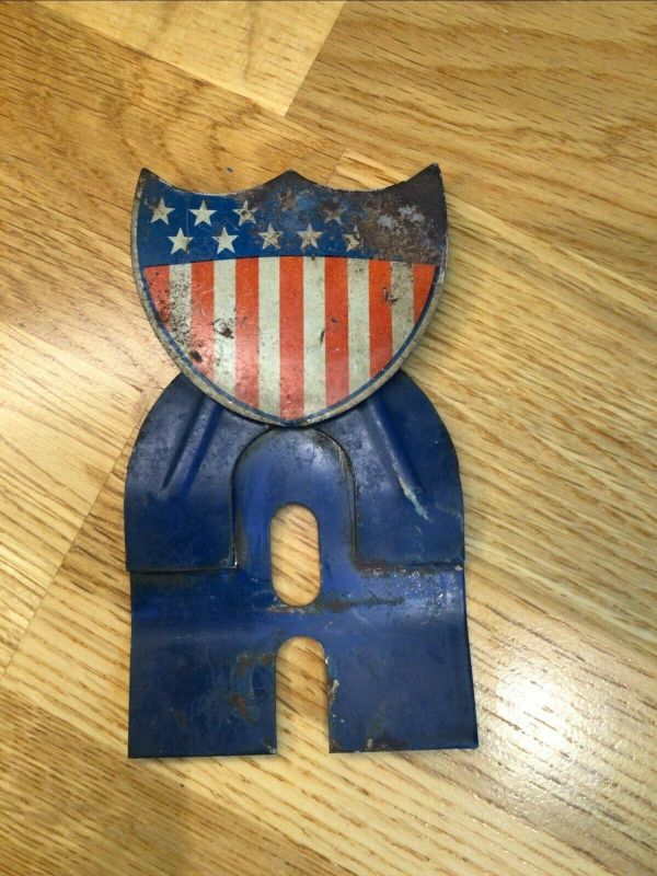 VINTAGE US FLAG SHIELD LICENSE Plate 5 STICK FLAG HOLDER | #52612136