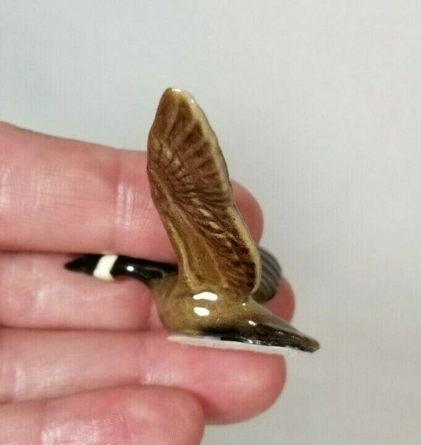 Hagen Renaker Miniature Canadian Goose In Flight Retired Figurine 3 ...