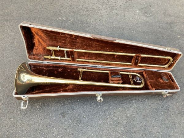 Olds Ambassador Trombone W/ Hard Shell Case - VINTAGE | #53151747