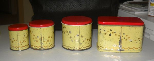 VINTAGE WOLVERINE METAL TOY CANISTERS AND BREAD BOX | #53131521