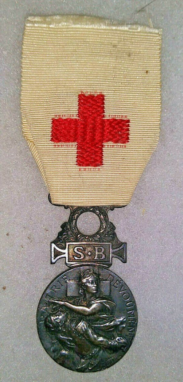 FRANCE SOCIETE FRANCAISE MILITAIRE DE SECOURS AUX BLESSES MEDAL RED ...