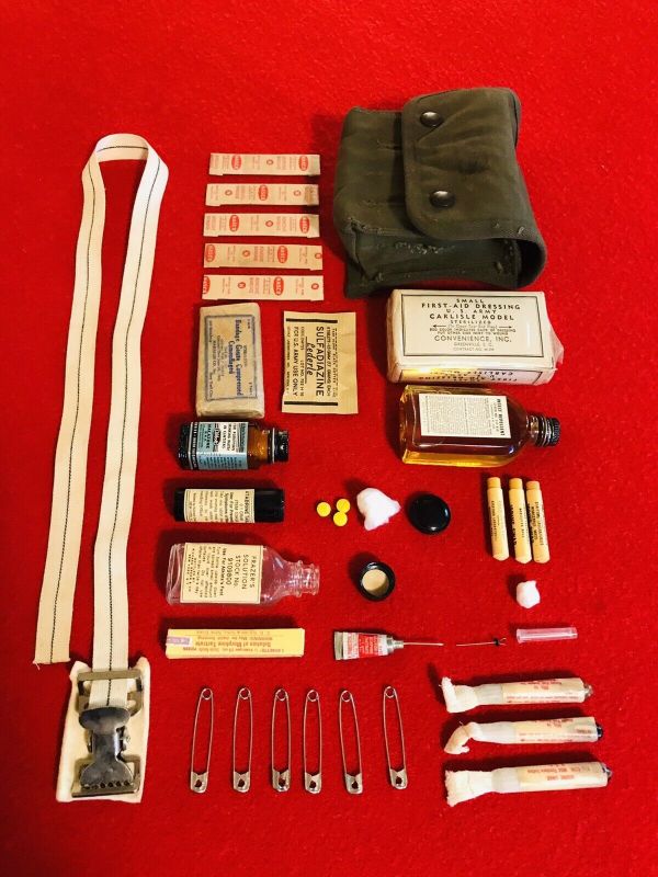 WW2 USMC Jungle First - Aid Kit (Loaded) " RICHARD GREEN 1945 " NOS ...