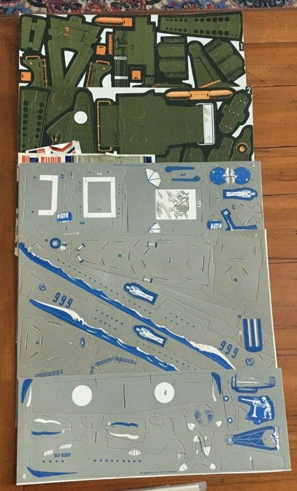 WWII HOMEFRONT 1943 JUNIOR ARMY AND NAVY BILD A SET UNPUNCHED COMPLETE ...