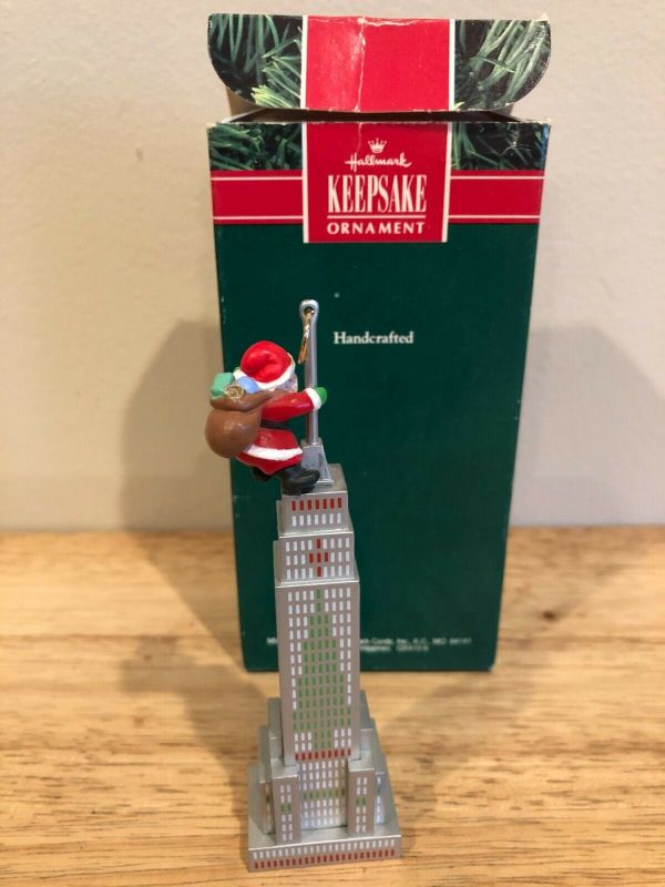 HALLMARK KING KLAUS SANTA ON TOP OF BUILDING CHRISTMAS TREE ORNAMENT ...