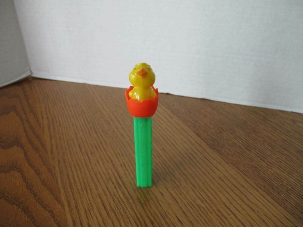 Pez Dispenser Vintage Baby Chick Hatching From Egg No Feet Green Stem ...