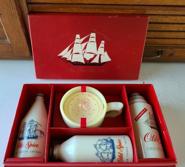 VINTAGE OLD SPICE DELUXE GIFT SET WITH MUG BOX | #53859654
