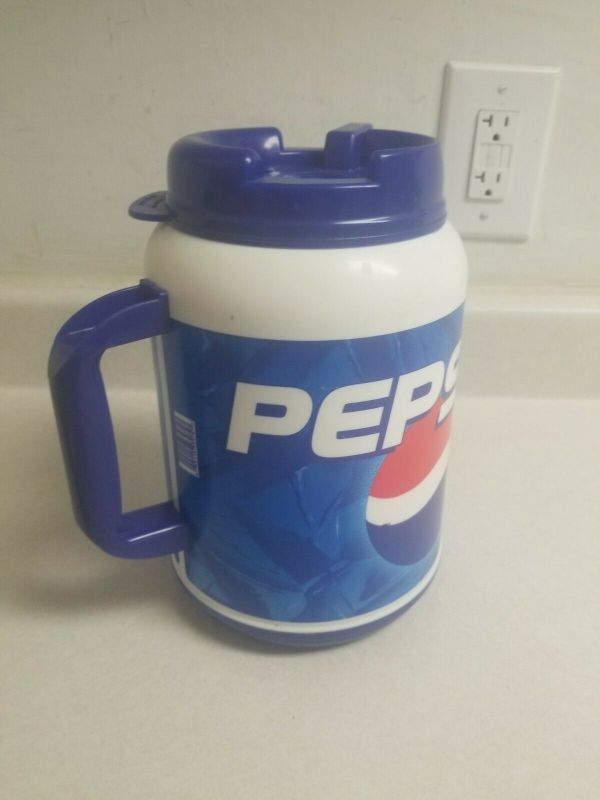 WHIRLEY PEPSI Cola Large Plastic 64 Oz Travel Mug Cup Lid Blue Made In ...