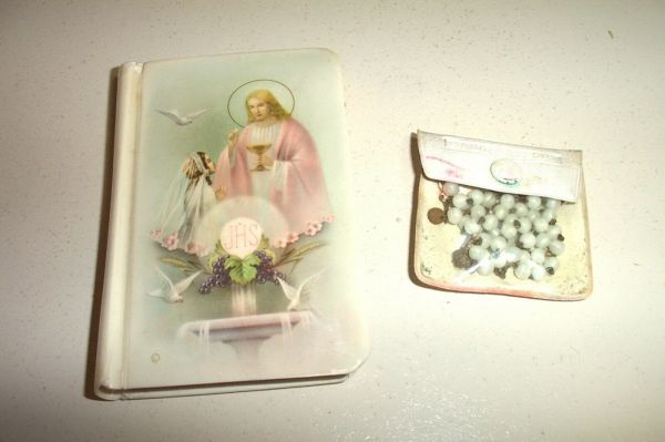 VTG 1950 ' S FIRST COMMUNION PRAYER BOOK “FIRST STEPS TO JESUS”, ROSARY ...
