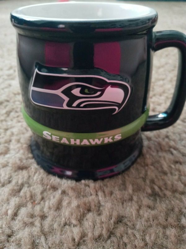 NFL Seattle Seahawks 16 Oz Coffee Cup Mug Barrel Shape Boelter Brands ...